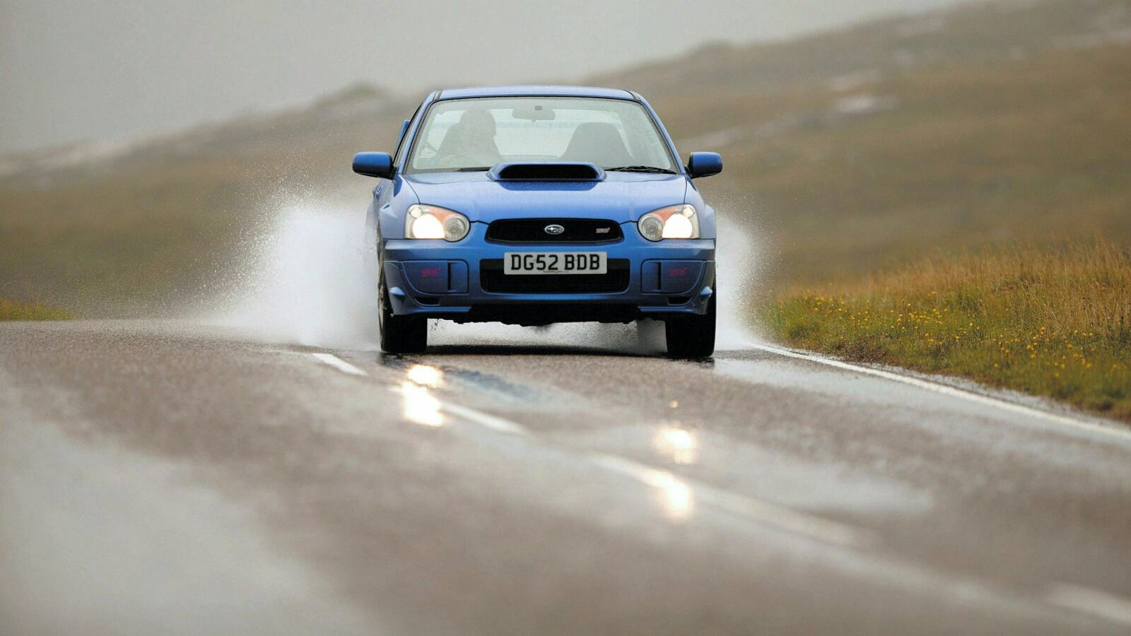 The Motorist Guide to aquaplaning - what it is and how the driver ...