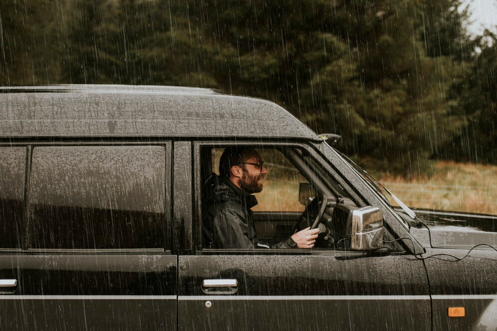 Rainy Season Driving Tips: How to Stay Safe on Wet Roads for You and ...