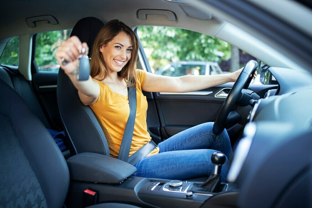 7 Essential Tips for First-Time Driving on Real Roads for Beginners ...